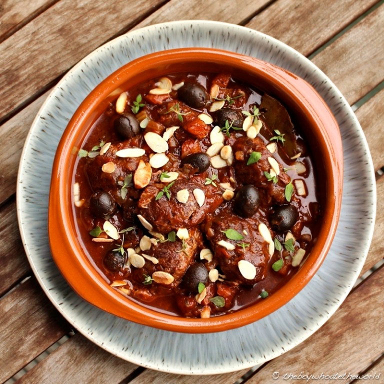 theboywhoatetheworld cooks: Braised Pig Cheeks in Rioja, Sherry Vinegar ...